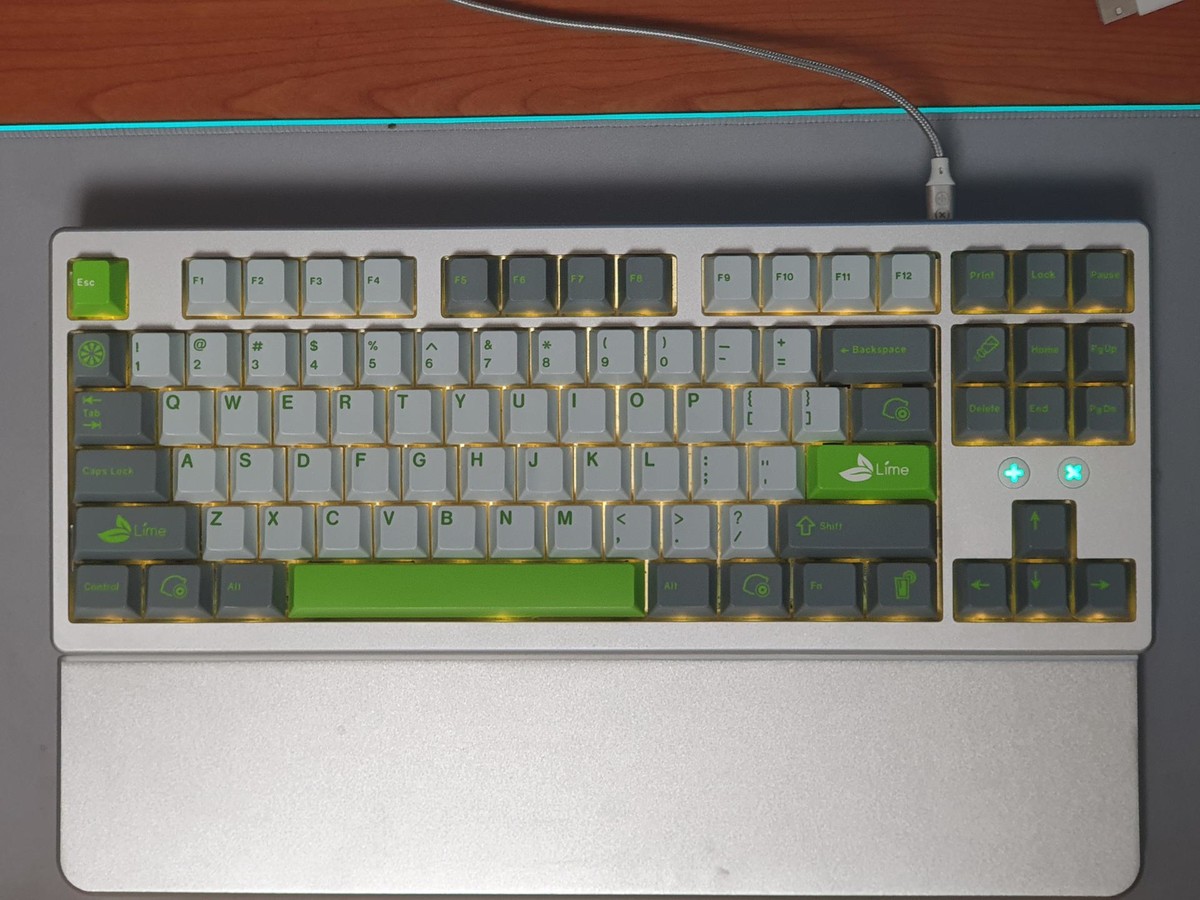첫 커스텀입니다 : TX Keyboard