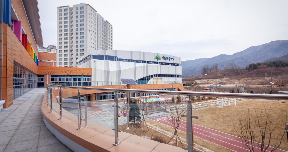 Wonju Beodeul Elementary School (원주 버들초등학교) : 행림종합건축사사무소