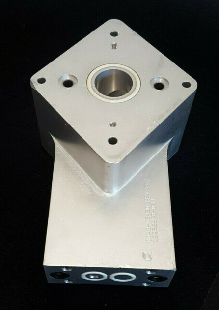 0040-03490 LEFT OUTPUT MANIFOLD 300mm Producer : Russell