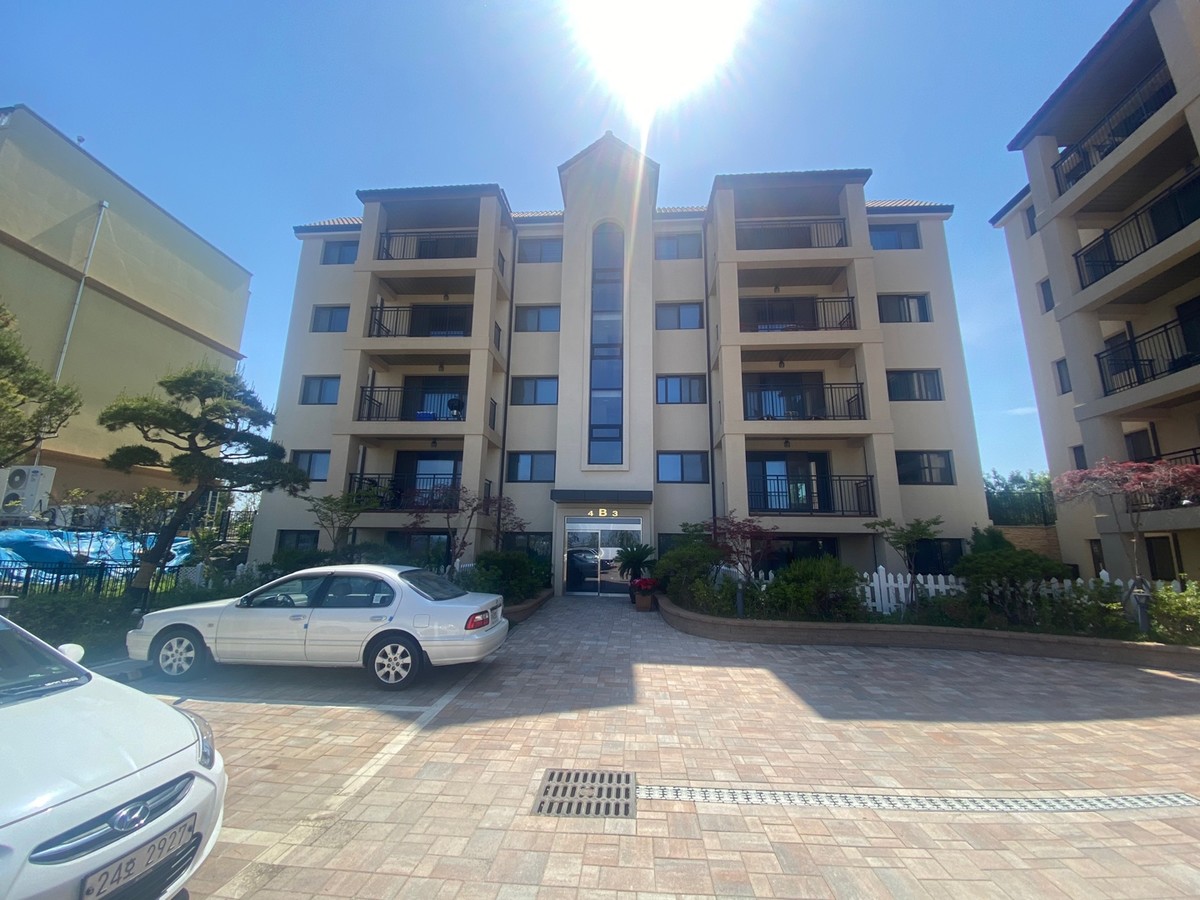 THE CASTLE : Camp Humphreys Off-post Housing