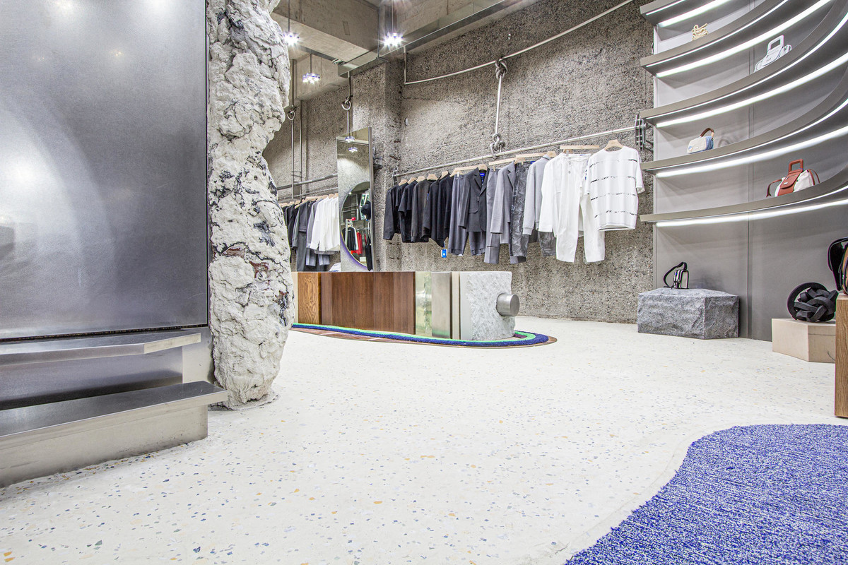 Ader Space 3.0 Flagship Store (Sinsa)_4 : UHPC 디자인 콘크리트 디크리트