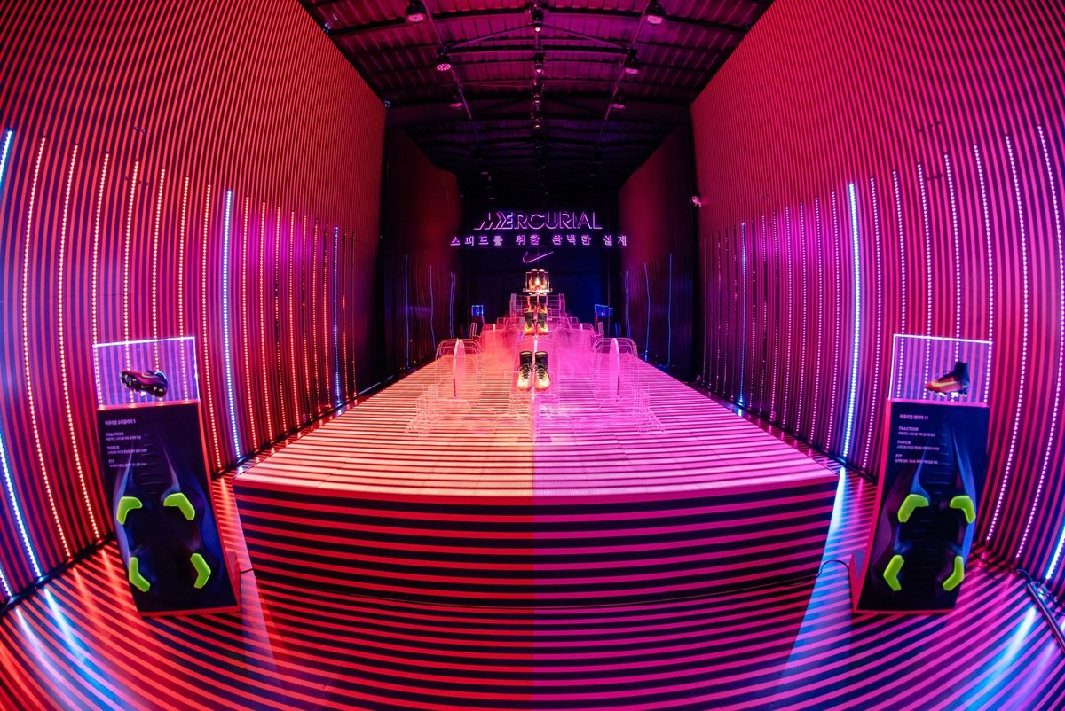 NIKE MERCURIAL SPEED ROOM : WORKS