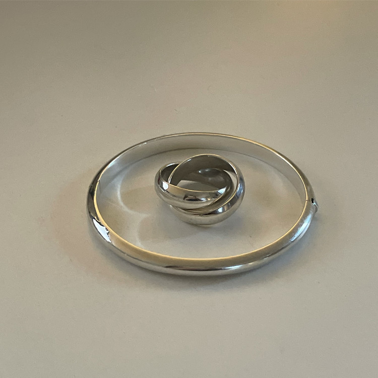 BASS RING : THE STUFF