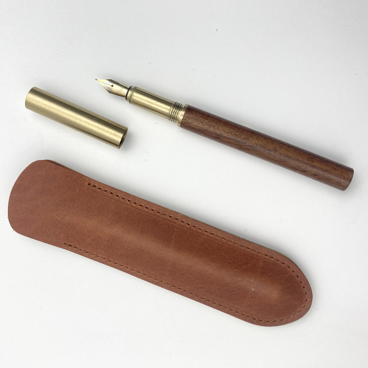 LOG LEATHER PEN SLEEVE : Namib Design Studio