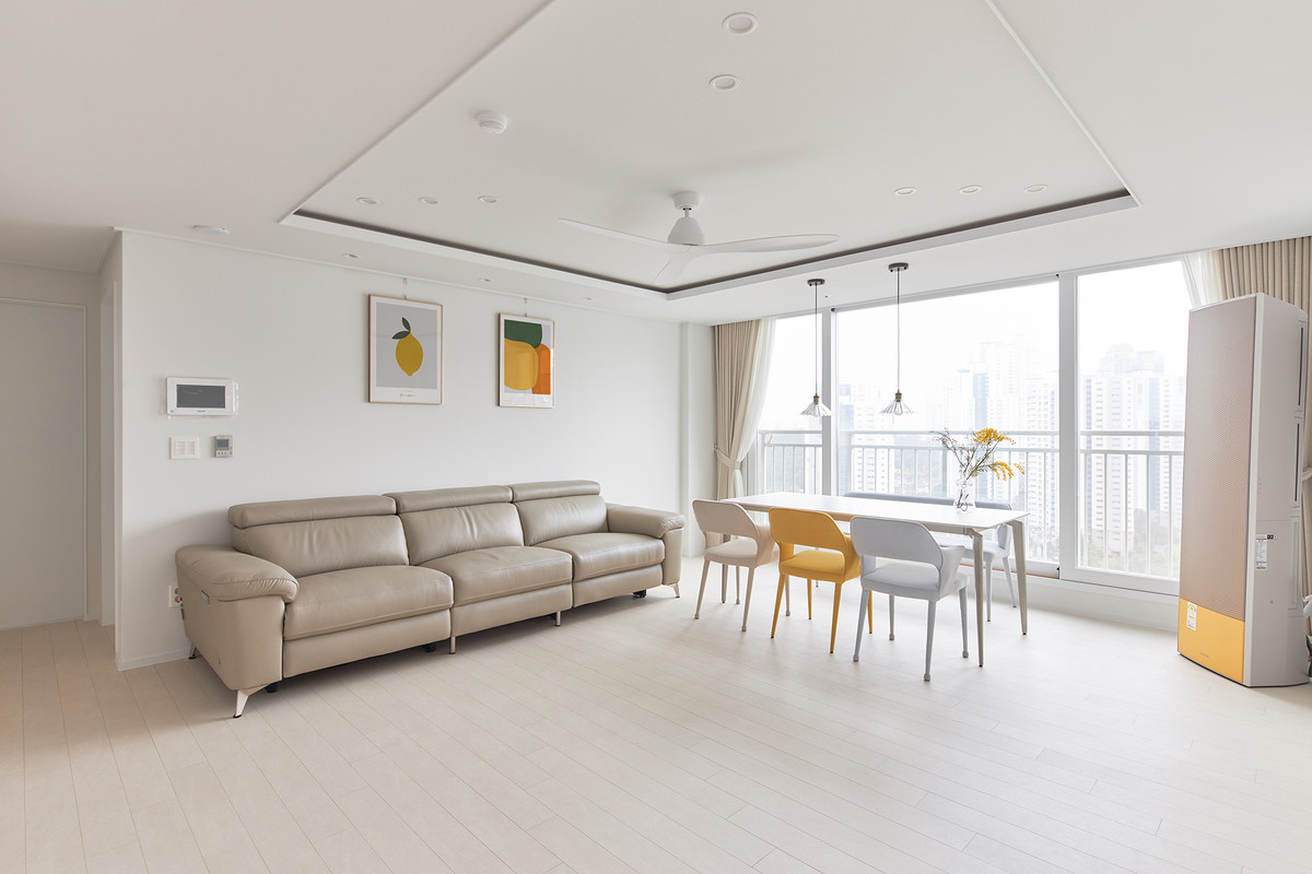 화이트&우드 미니멀, 디테일이 살아있는 신혼집 31PY : HOME