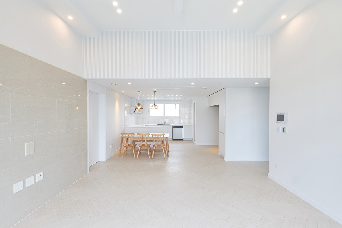 탁트인 높은 천장, 광교 레이크파크 한양수자인 33py : HOME