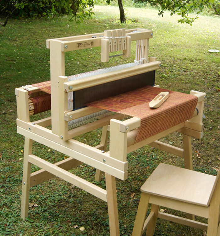 Toika Leena table loom - Stand : Studio Atcoat