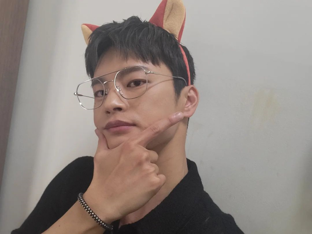 서인국 DE EGO 디에고 C4 : LAURENCE PAUL 로렌스폴 아이웨어