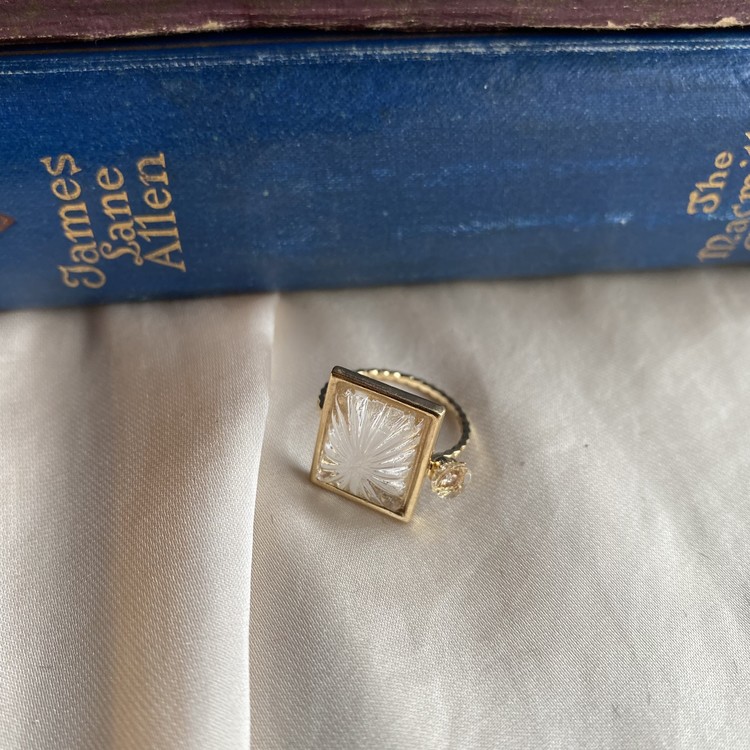 Vintage Square Glass Ring : Jamie collections