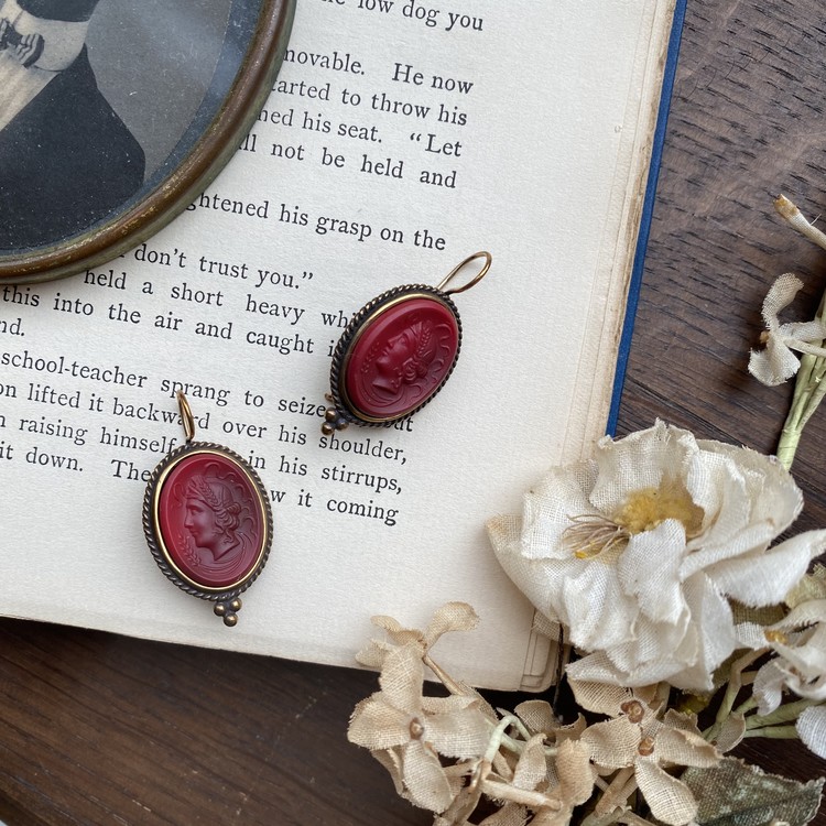 Demeter oval cameo earrings : Jamie collections