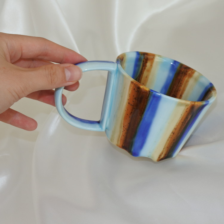 Desert dark vertical V cup : Quartz