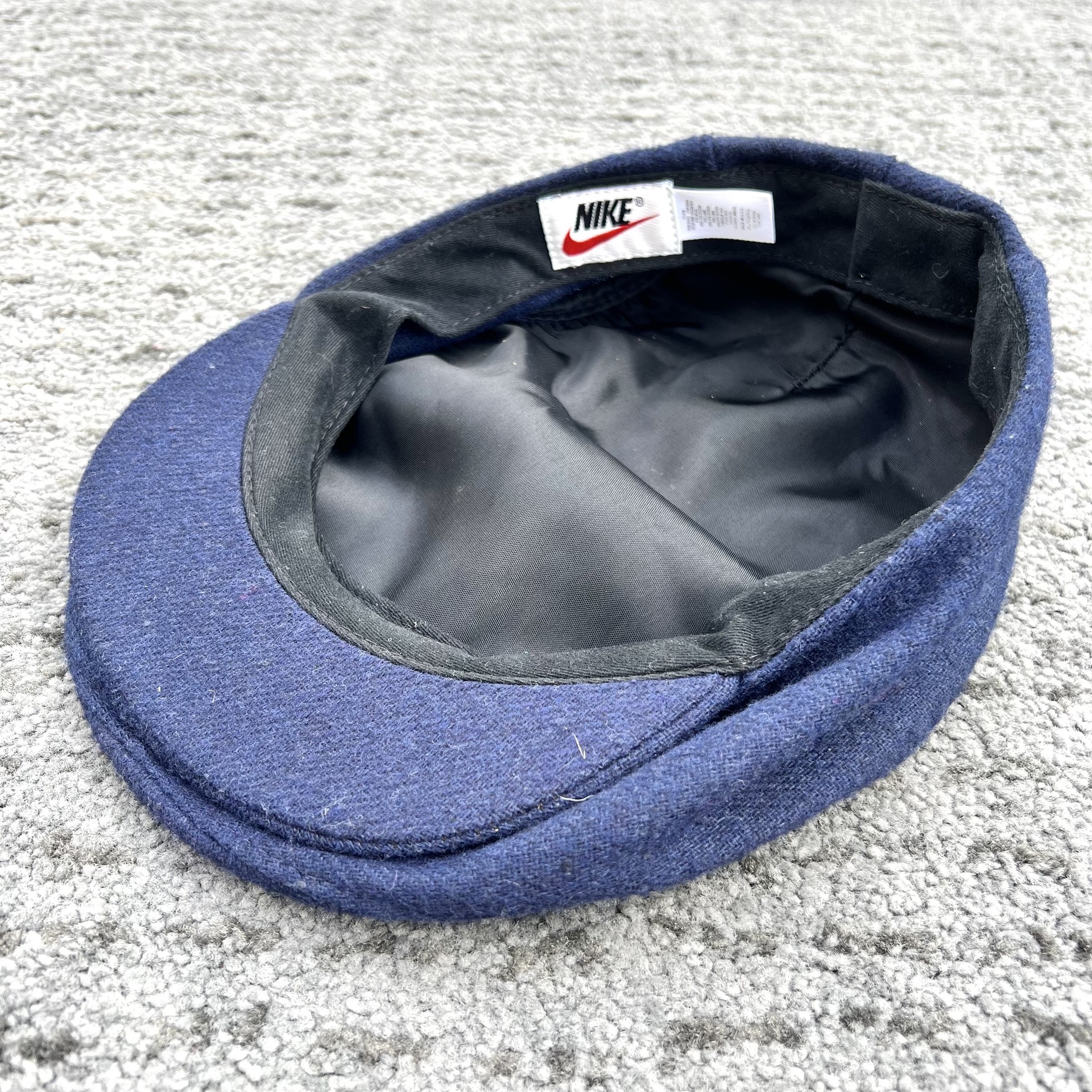 early 90s us made nike beret dark navy : soberseoul
