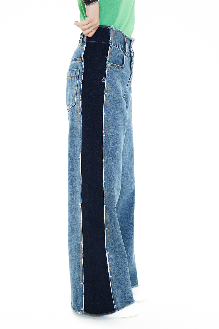 Contrast women denim pants (two toneblue) : 더 아이덴티티 프로젝트 LAB