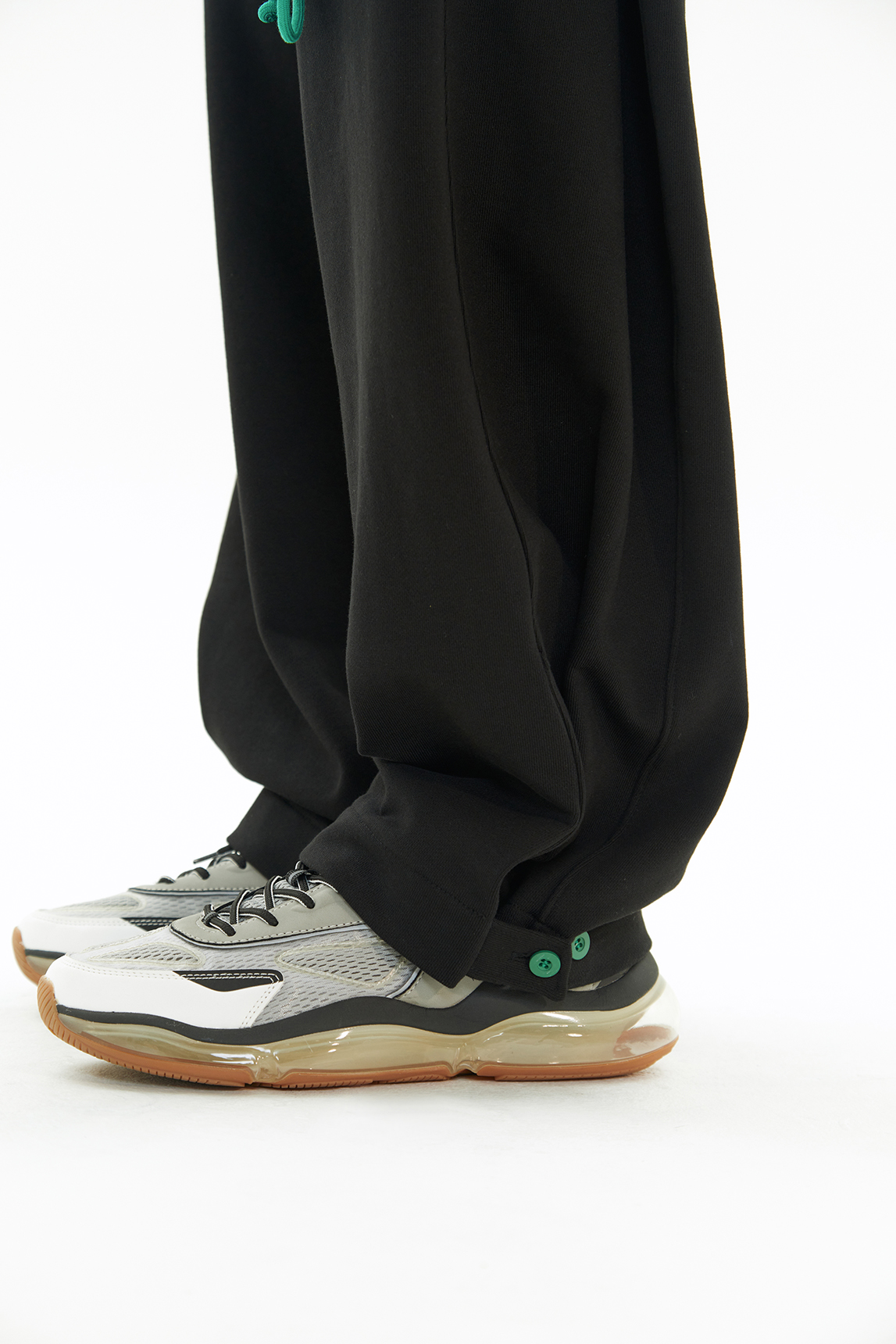 Side tuck wide pants (black) : 더 아이덴티티 프로젝트 LAB