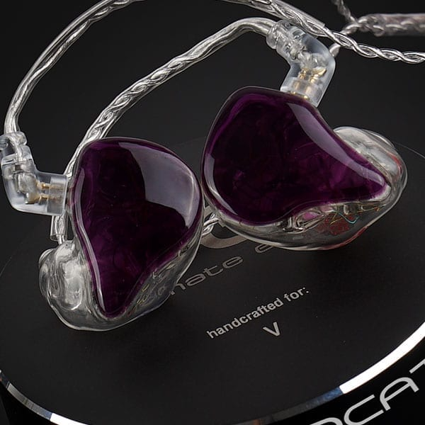 방탄소년단_뷔님의 커스텀인이어 / UltimateEars ‘UE18+PRO’ : 사운드캣