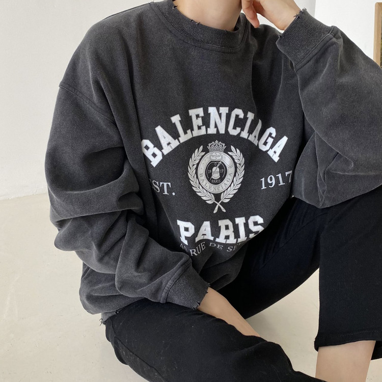 22FW 발렌시아가 피그먼트 빈티지 워싱 맨투맨 : JB스토어