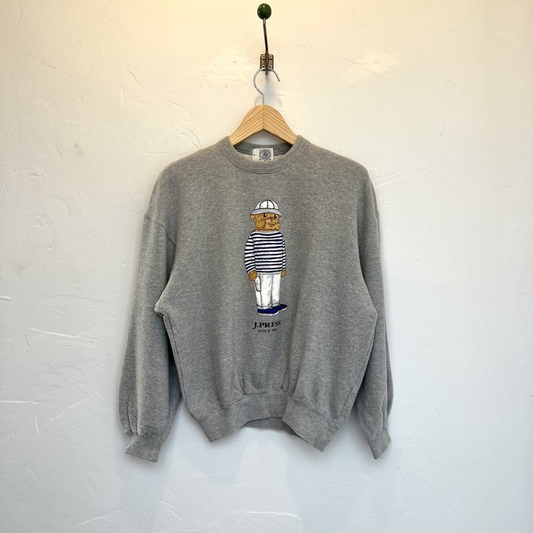 J.Press Bear Sweatshirt : 커넥티드도어 connected door
