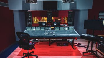 Rob Burrell의 Dolby Atmos 믹스 룸의 중심:Red 인터페이스 : 사운드캣