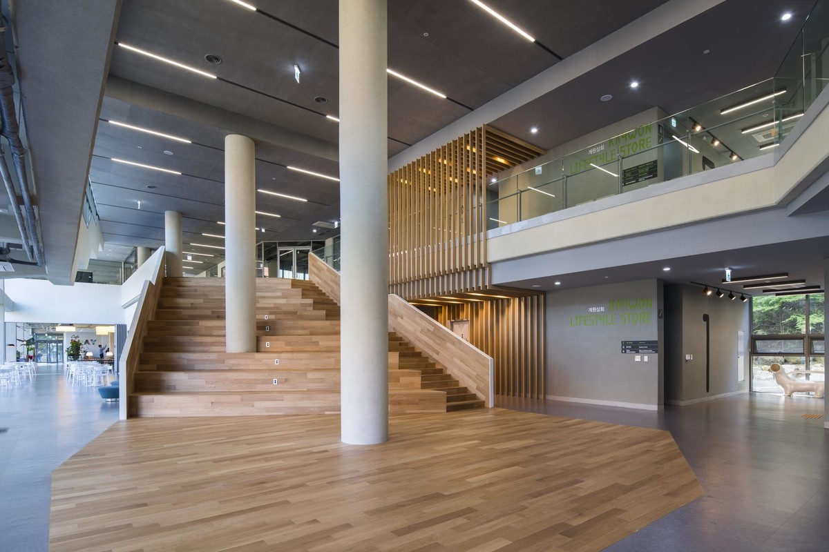 Kaywon University of Art & Design : SEL - Defining Brilliance