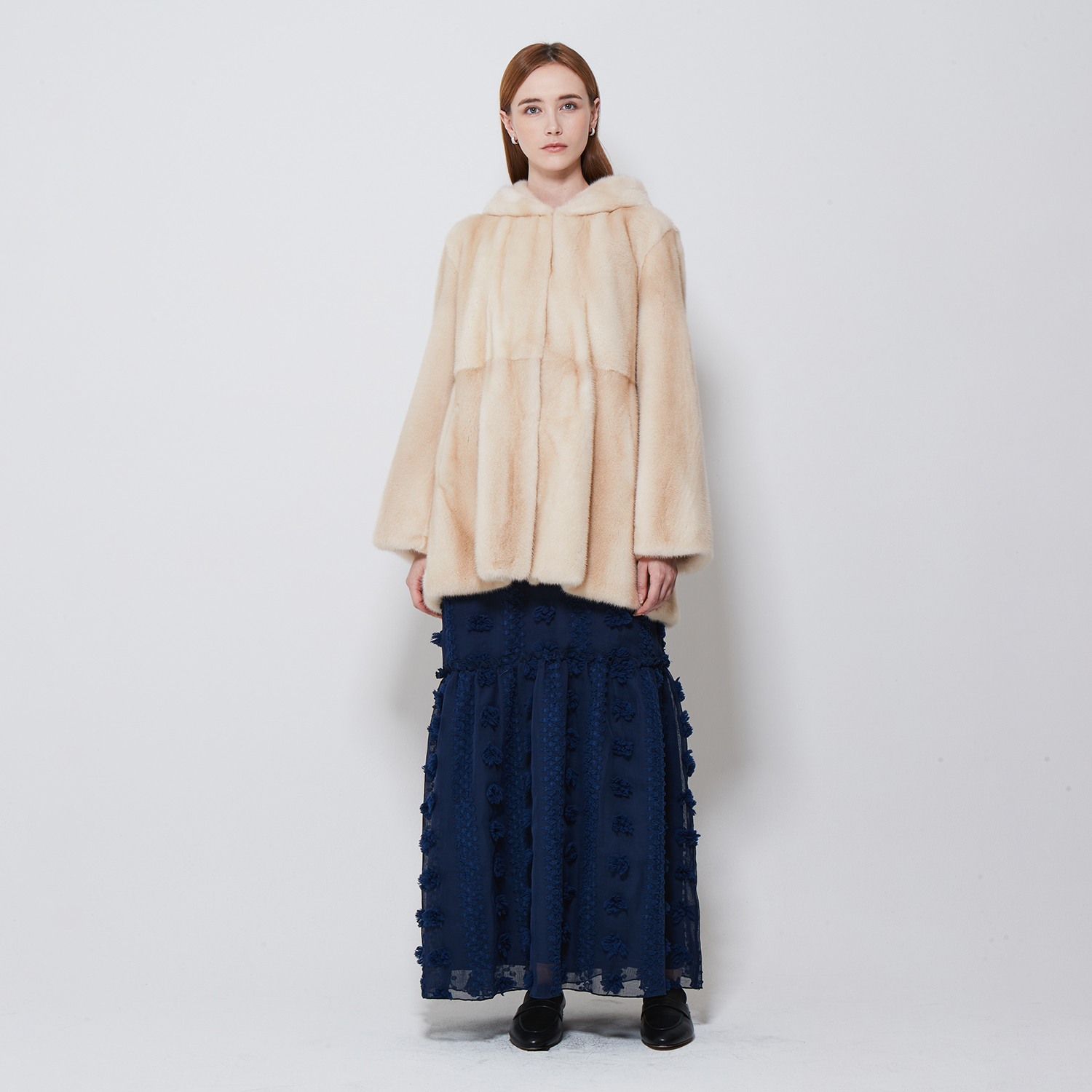 오버핏 A-LINE 통후드 밍크 자켓 사가 로얄 퀄리티 3개 색상 : 라프라우 LAFRAU