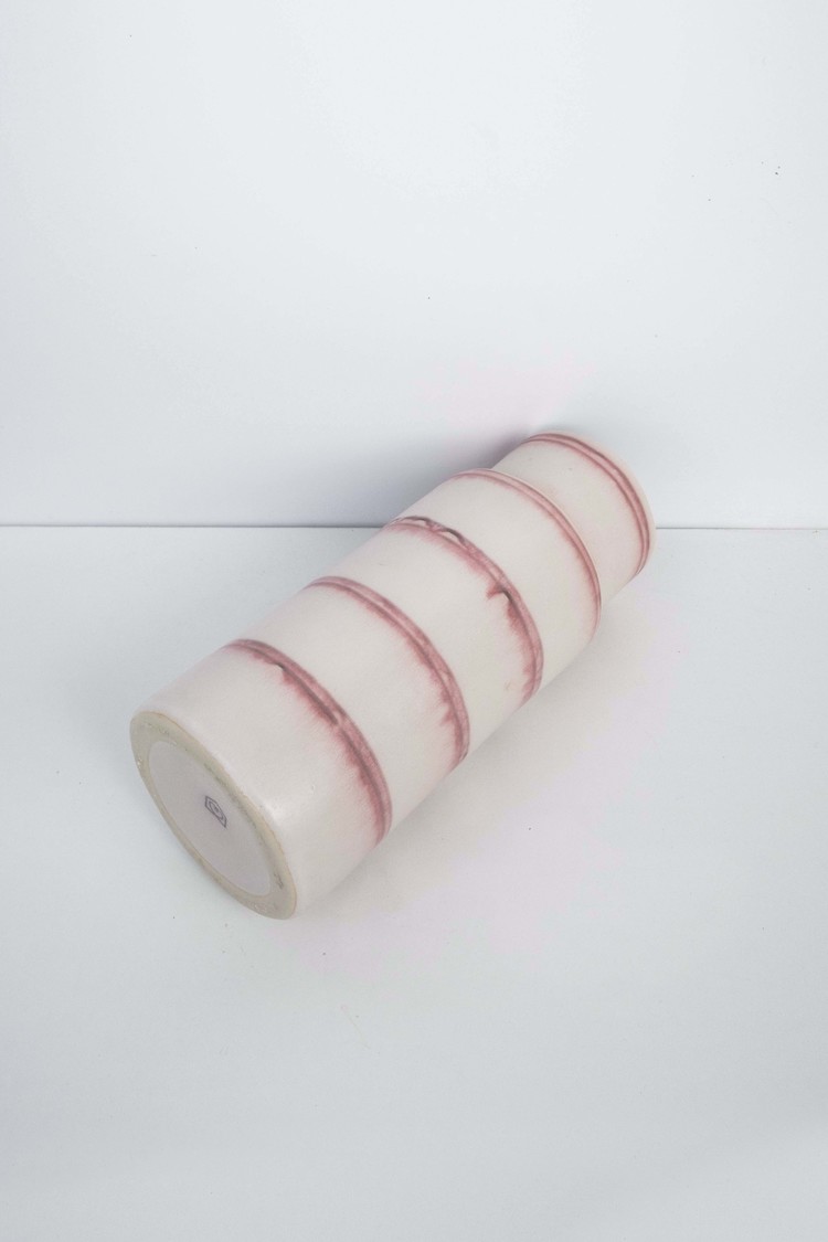 Long Pink Vase : supul
