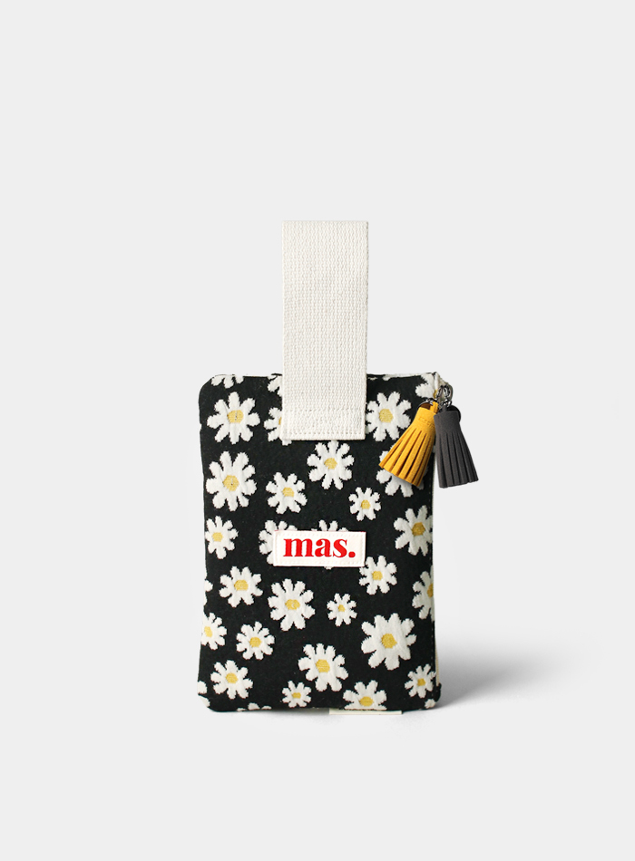 Strap pouch _ Knit daisy black : Masmarulez [마스마룰즈]