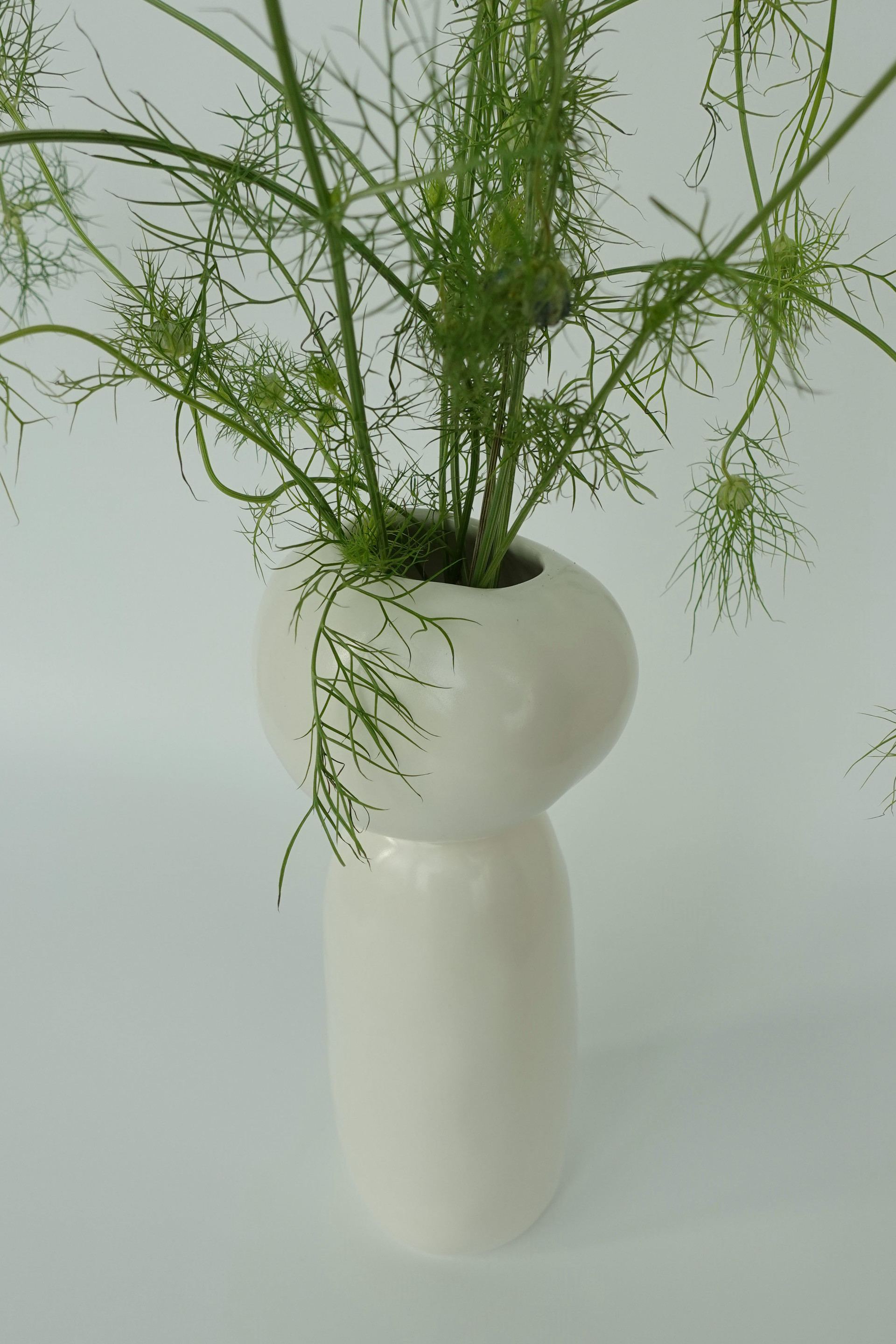 pebble vase - white : MONUAND
