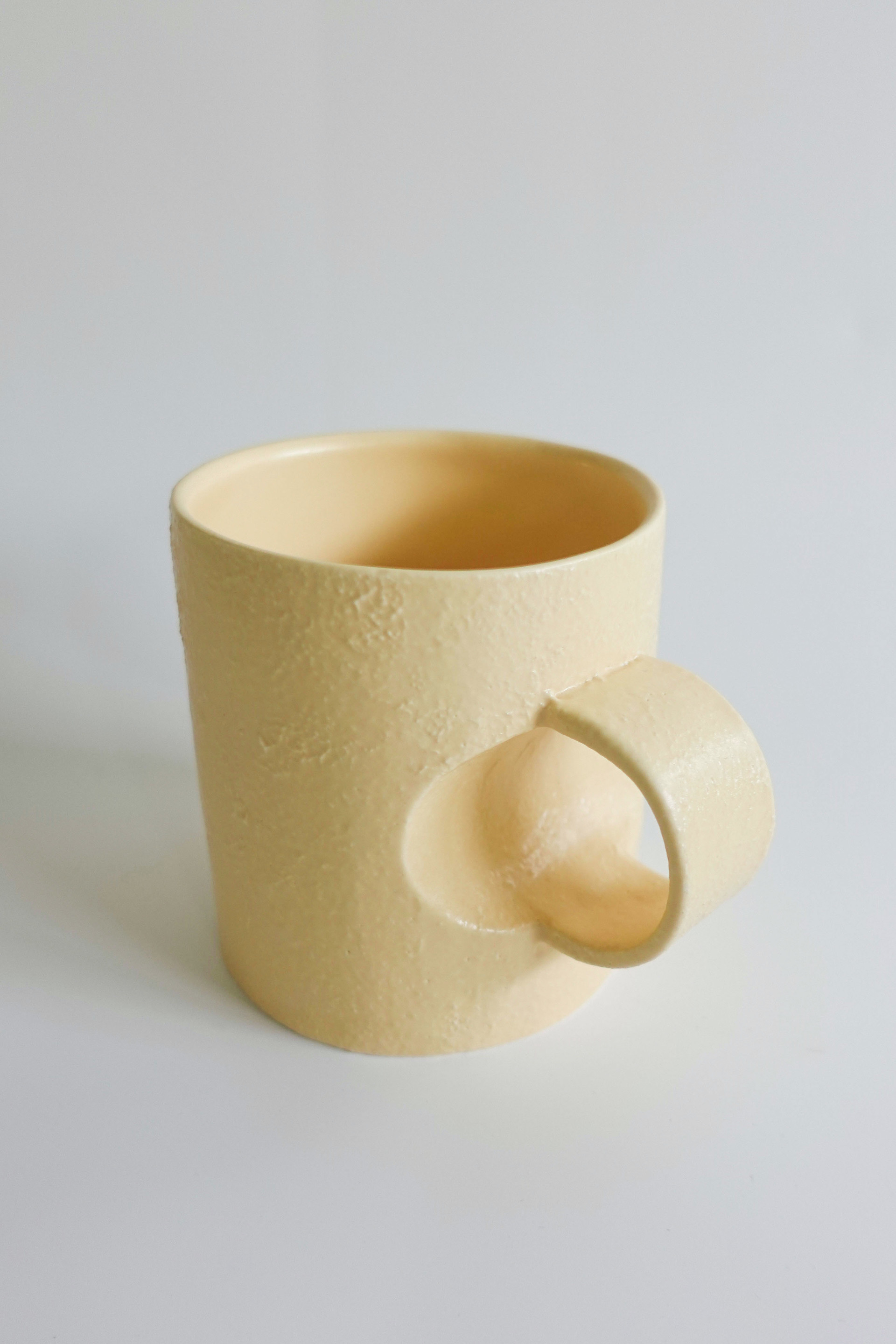 Hole cup - texture butter : MONUAND