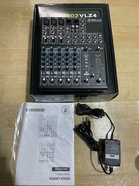 [판매완료] (가격대폭인하) MACKIE 802VLZ4 개봉 미사용 새제품 판매합니다. : 옥토모 OCTOMO