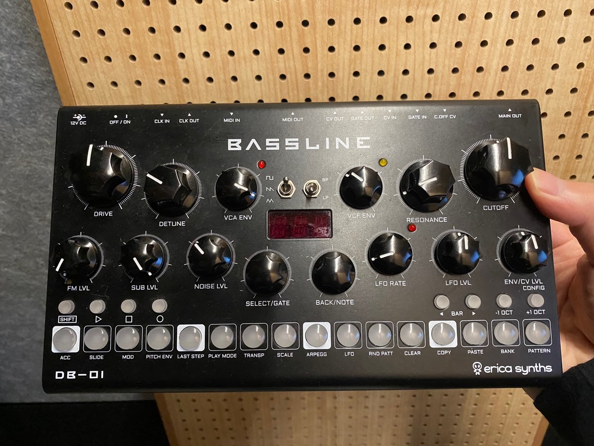 [판매완료] erica synth BASSLINE 판매합니다. : 옥토모 OCTOMO