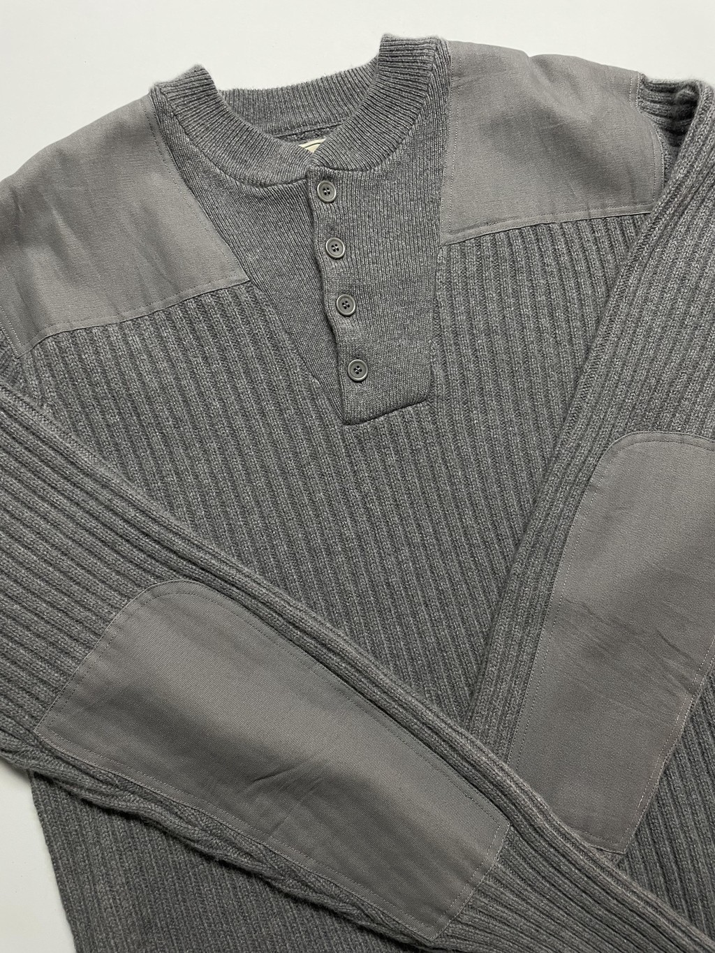 L.L Bean Commando Lambs Wool Sweater (105-108) : Share the vibe
