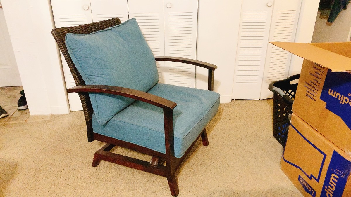 Rocking chairs 팔아요 (1개 남음)~ : UFKSA-UF한인학생회