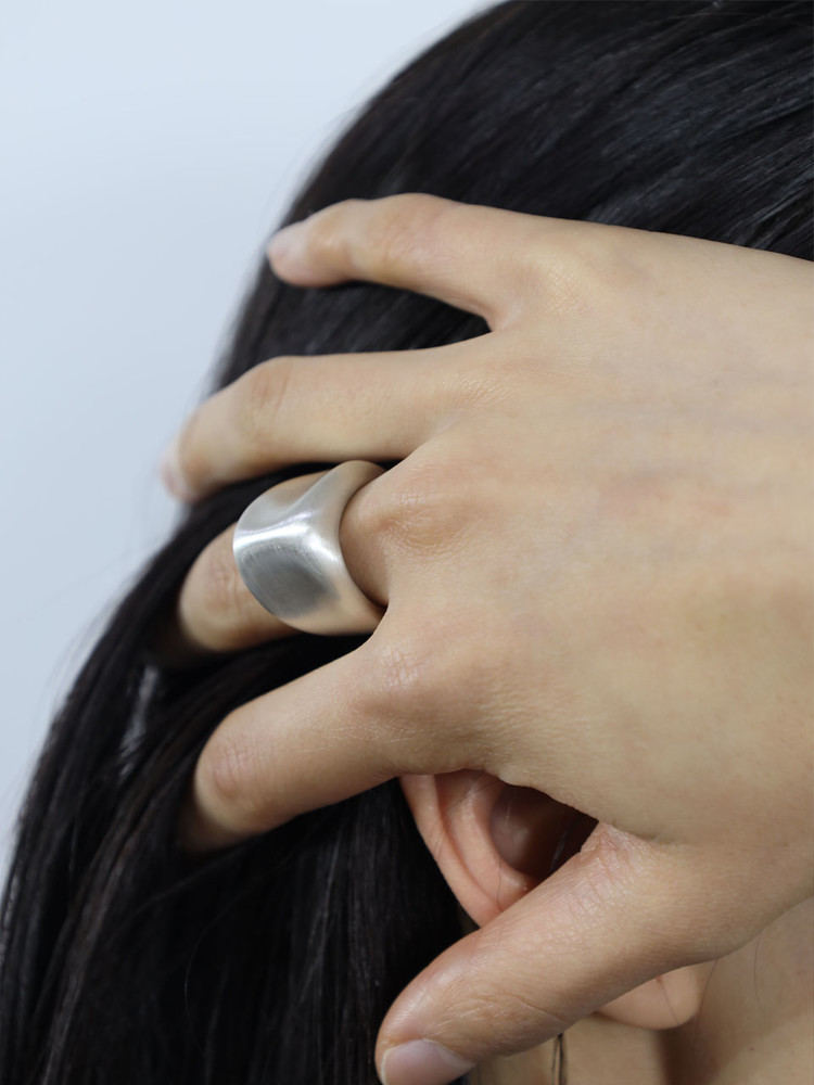 Pinch ring : Studio HAE 스튜디오 해