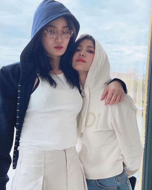 신현지 인싸력 👭👭👭 : 데일리패션뉴스 - dafanew