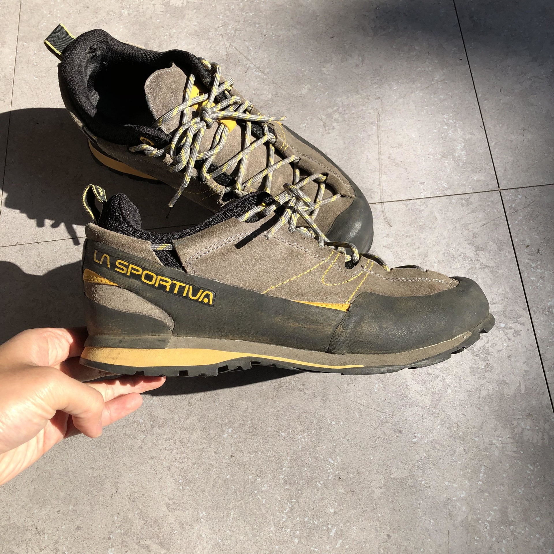 lasportiva tracking shoes : soberseoul