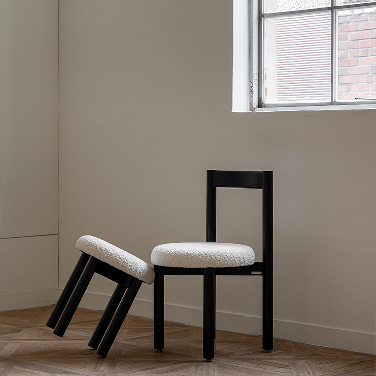 FLUFFY CHAIR : BRWD 브라더우드