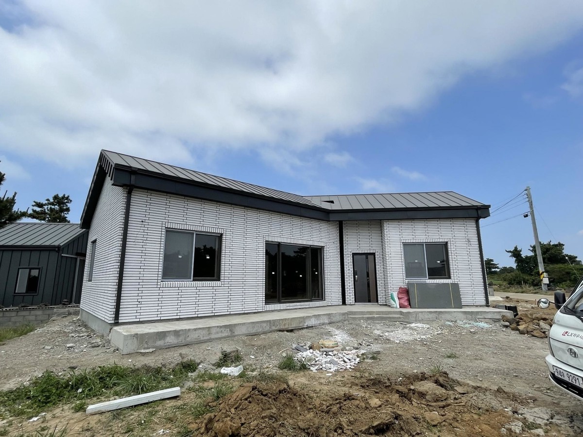 용수리 신축 단독주택 시공 현장 : 진광창호 HIJK l 제주 및 수도권 LX하우시스 창호전문기업