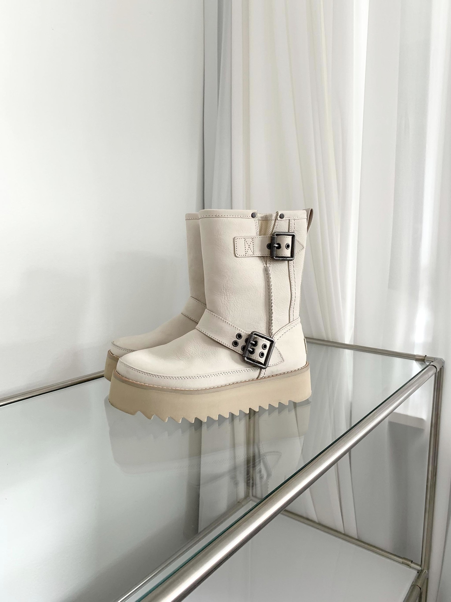 UGG biker boots : TAAU