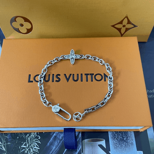 루이비통 22FW LV로고 925 실버 팔찌 : JB스토어