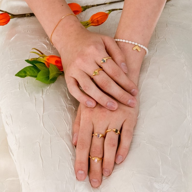 ONE SETTING MELTING RING A (G) : AMUMO