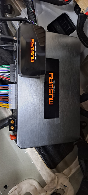 기아 K9 - 무스웨이D8 앰프+프로세서 일체형PNP인스톨+도어방진BY인천카오디오 : 오디오프로젝트 하이엔드 인스톨 갤러리