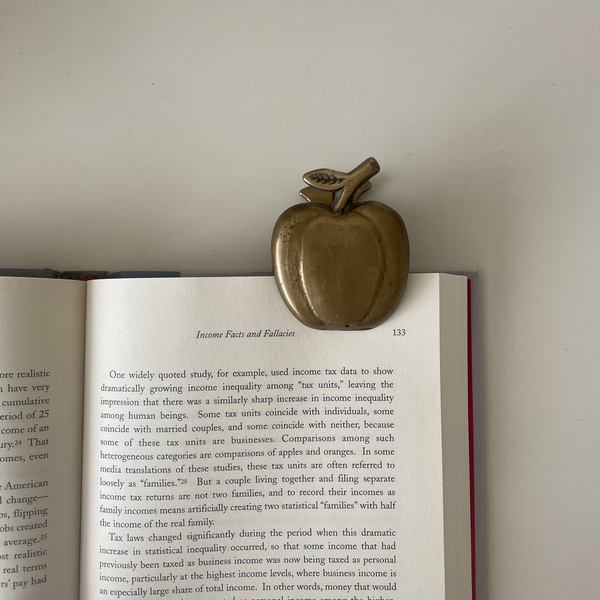Brass Apple Paper Clip / 페이퍼 클립 : La Sauce