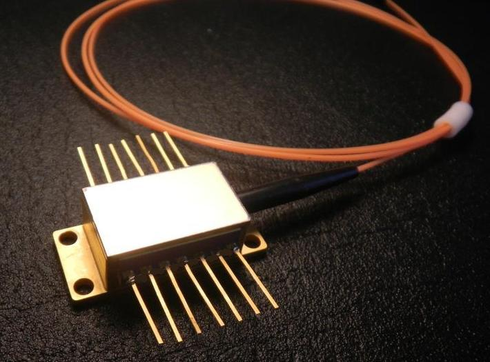 808nm 1.5W BTF Package LD MMF : 옵틱클라우드 | Opticcloud