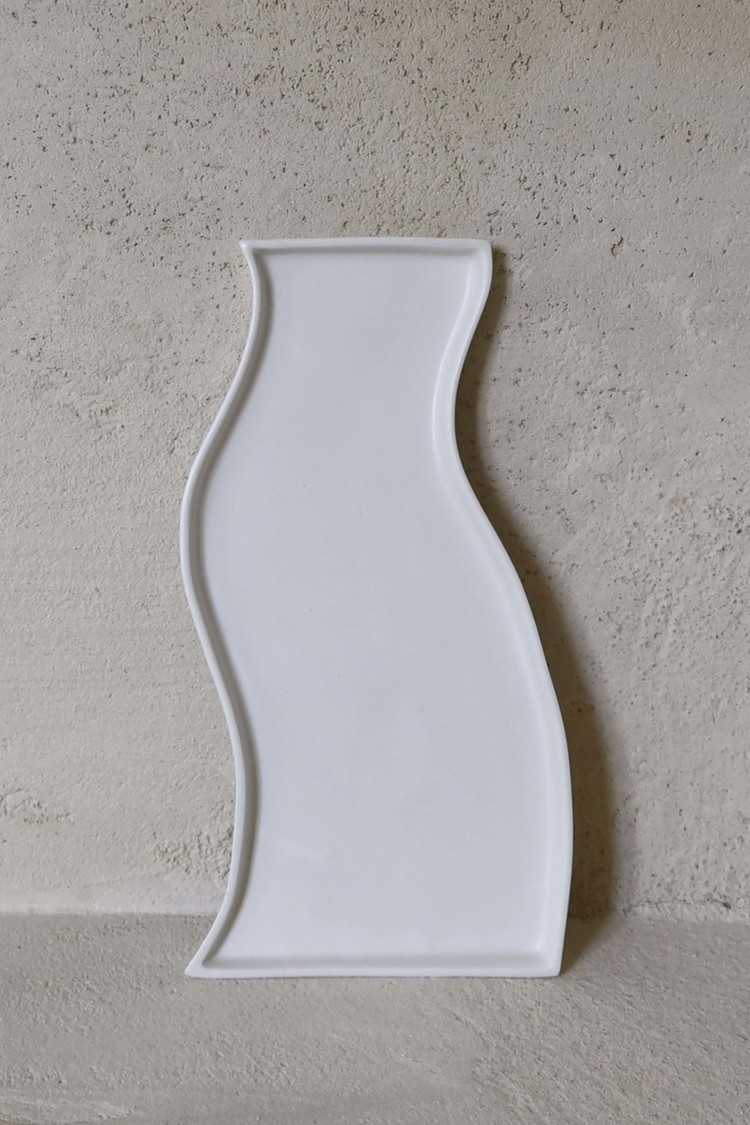 Body Line Plate - White : supul