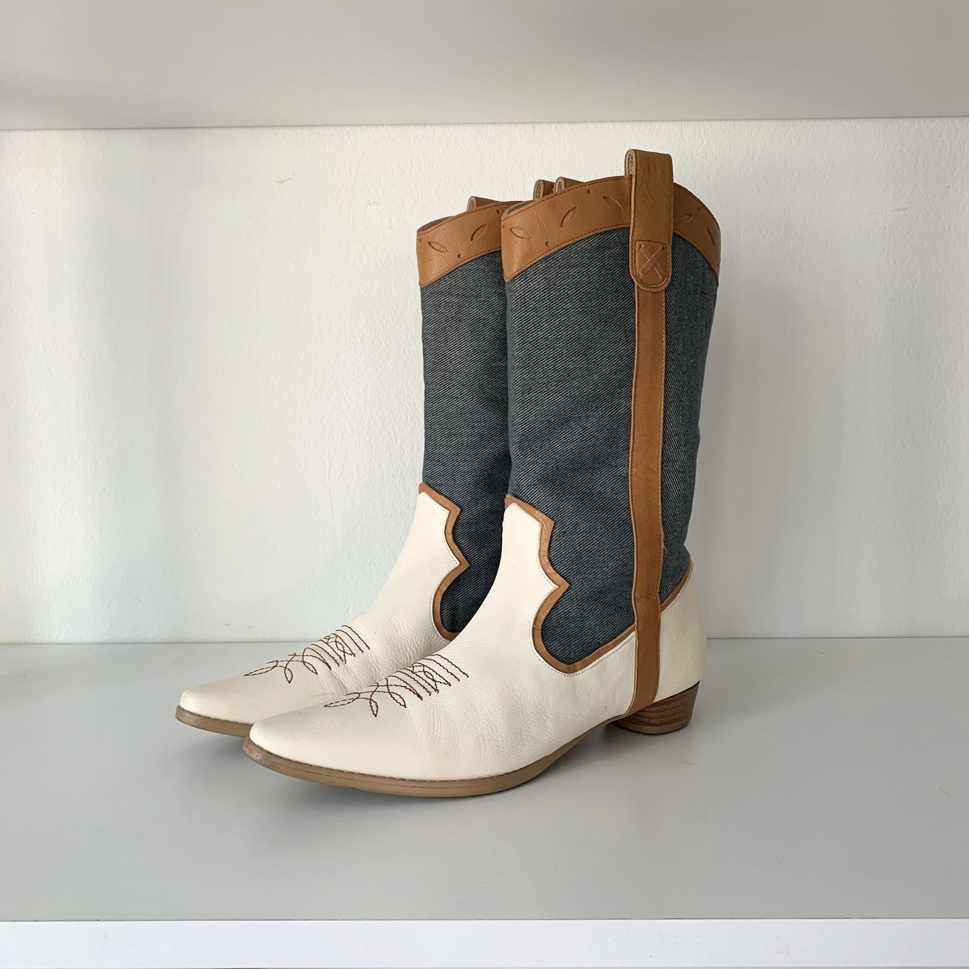 ing western boots : TAAU