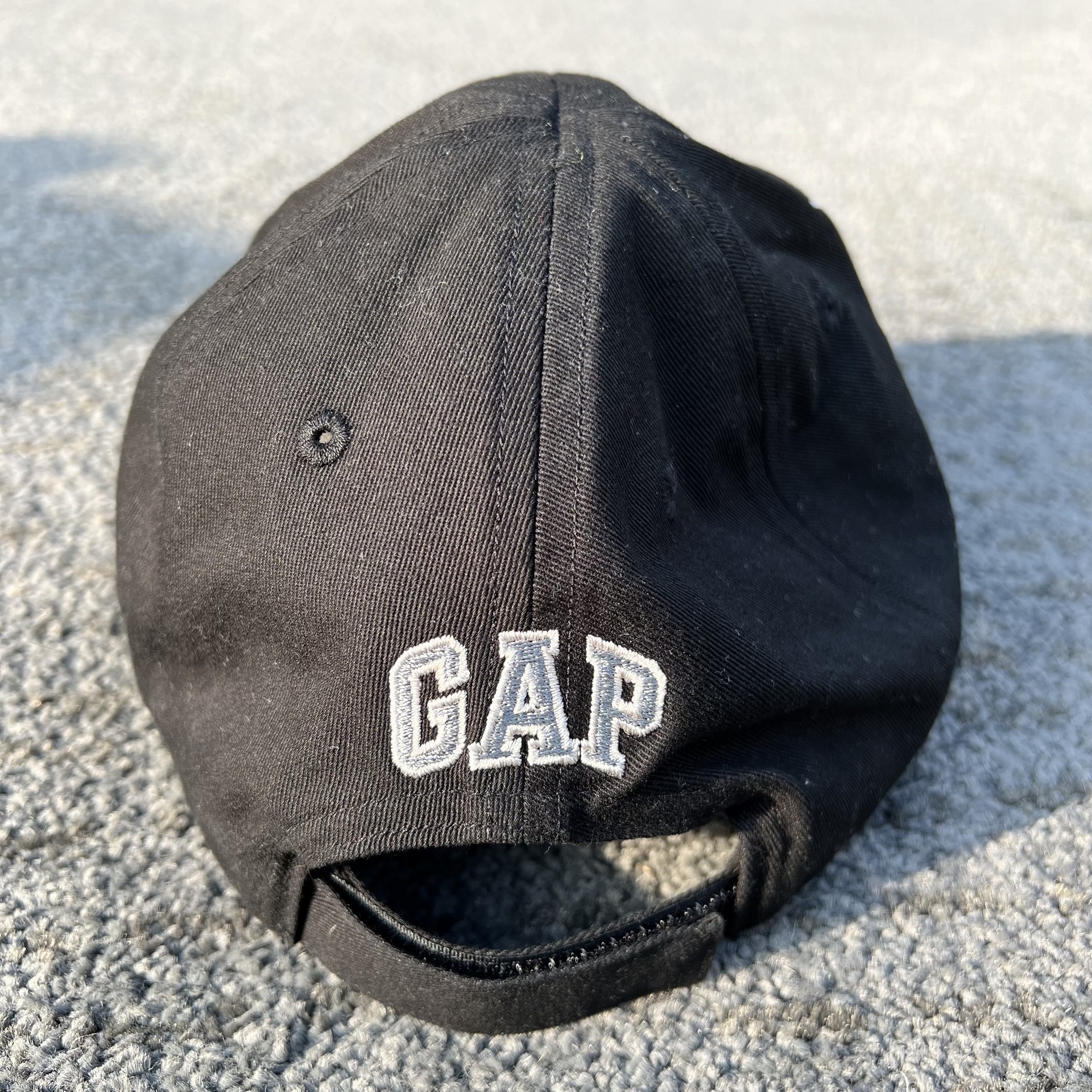 yezzy gap engineered by balenciaga flame cap : soberseoul