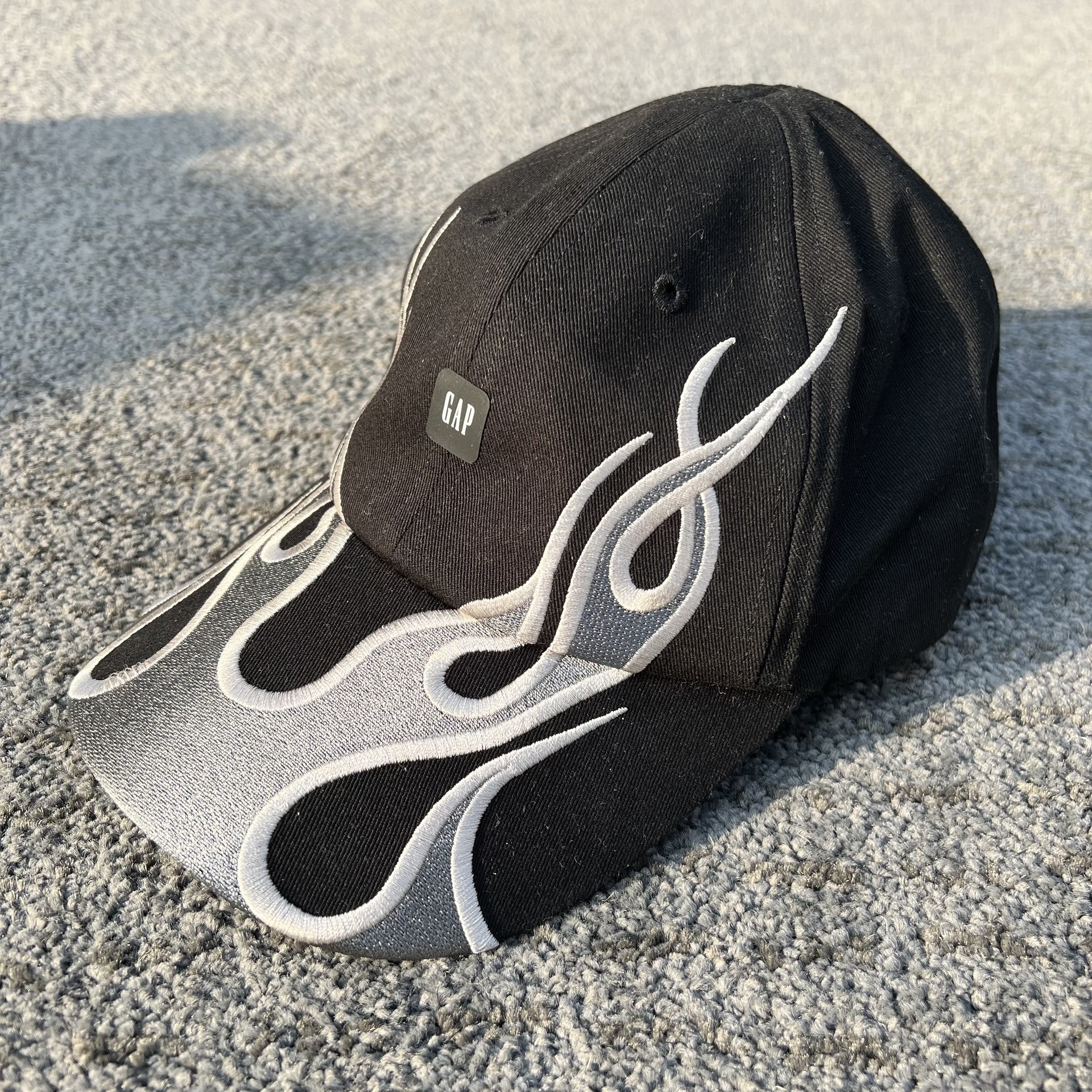 yezzy gap engineered by balenciaga flame cap : soberseoul