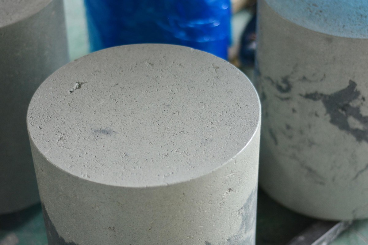 2018 원형 스툴 : UHPC 콘크리트 산업을 선도하는 기업 미콘