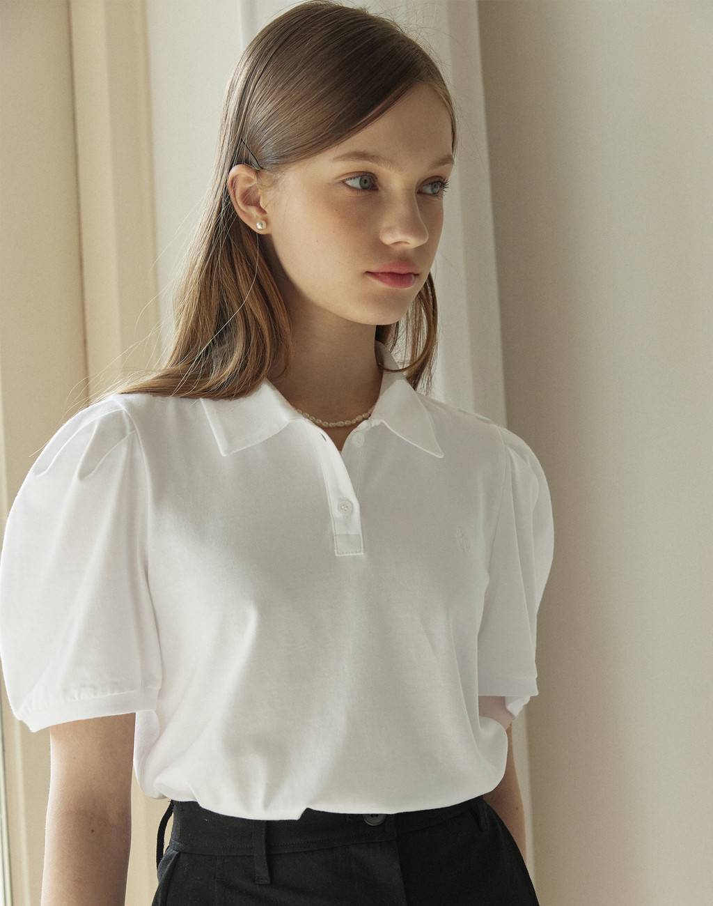 Julia Puff Collar T-Shirt - White : [아워호프] 당신의 행복한 나날을 함께 합니다.