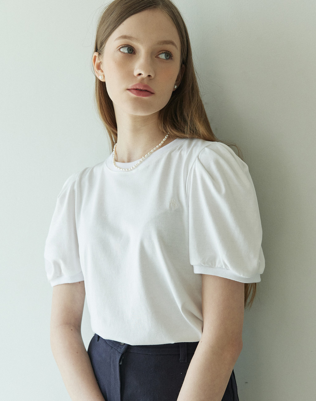 Julia Puff T-Shirt - White : [아워호프] 당신의 행복한 나날을 함께 합니다.